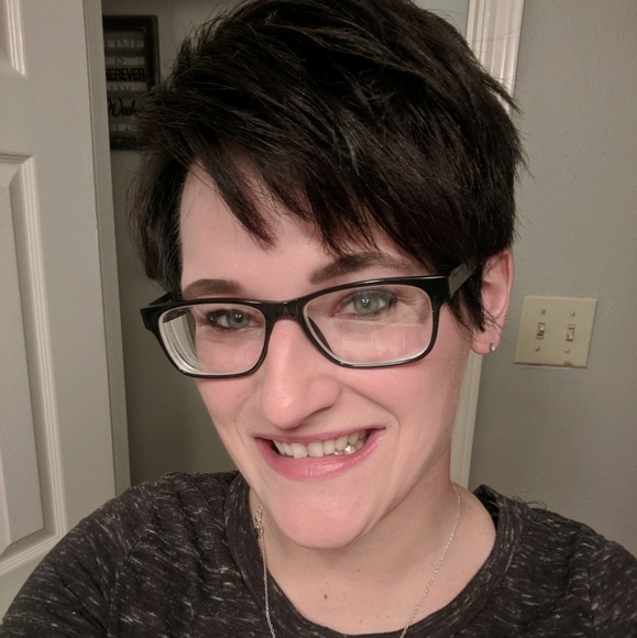 Rylee's Closet (@ryleecarlin) | Poshmark